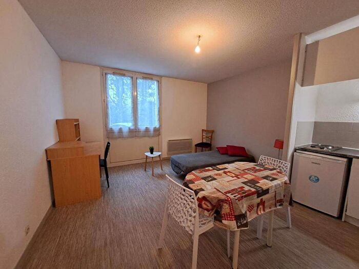 Appartement à louer - Corgnac-Centre Commercial, Limoges - 1 pièce