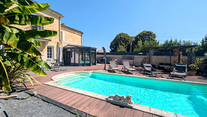 Maison à vendre - Camblanes-et-Meynac - 9 pièces - 4 chambres