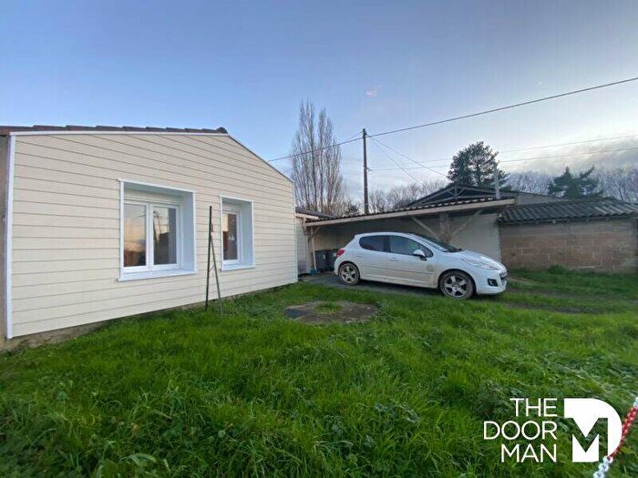 Maison à louer - Sainte-Pazanne - 2 pièces - 1 chambre