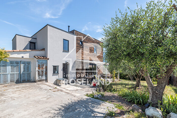 Maison 4 pièces à Carros, à vendre