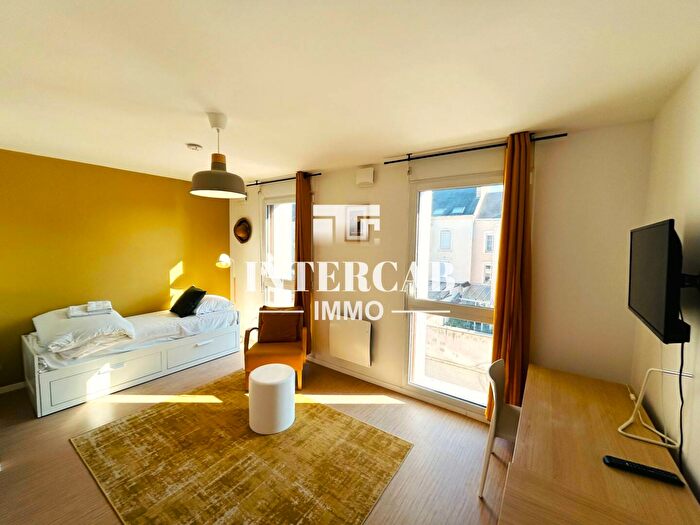 Appartement à louer - Barbâtre-Saint Remy-Verrerie, Reims - 1 pièce