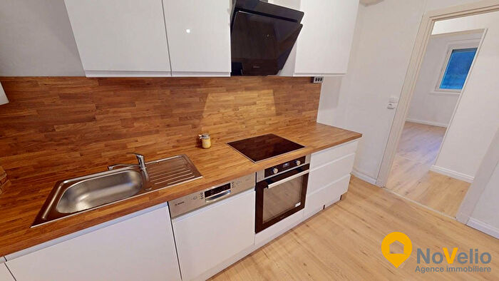 Appartement à louer - Stiring-Wendel - 4 pièces - 2 chambres