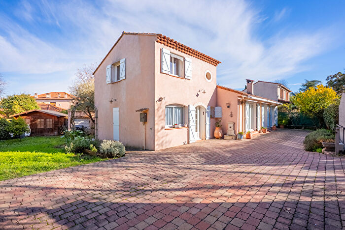 Maison à vendre - Toulon, Les Ameniers - 5 pièces - 4 chambres