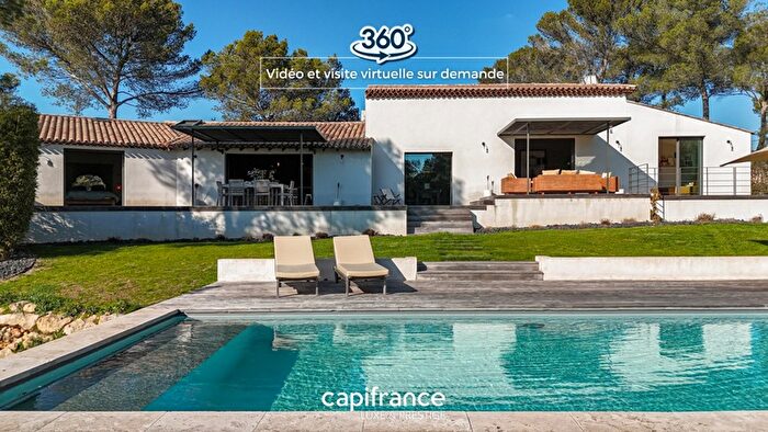 Maison à vendre - Saint-Marc-Jaumegarde - 10 pièces - 4 chambres