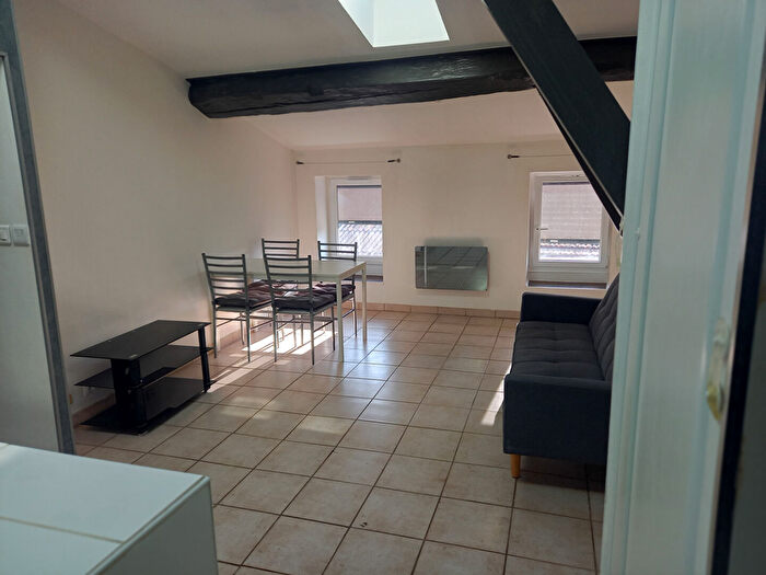 Appartement à louer - Montluel - 3 pièces - 1 chambre