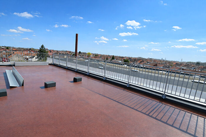 Appartement à vendre - Tourcoing, Phalempins - 5 pièces - 4 chambres