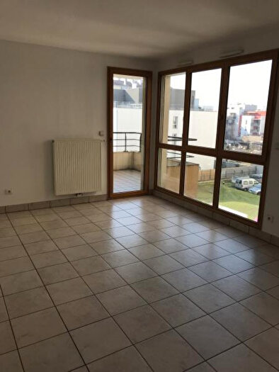 Villeurbanne, République, Tolstoi - Appartement 3 pièces à louer