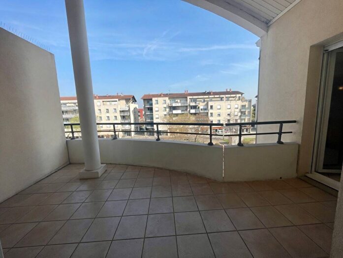 Centre, Craponne : Appartement 3 pièces à louer