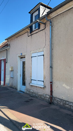 Maison à vendre - Sancoins - 2 pièces - 1 chambre