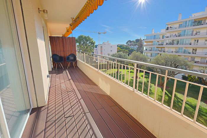 Appartement à vendre - Antibes, Rabiac, Carriat, Les Semboules, Les Brusquets - 3 pièces - 2 chambres