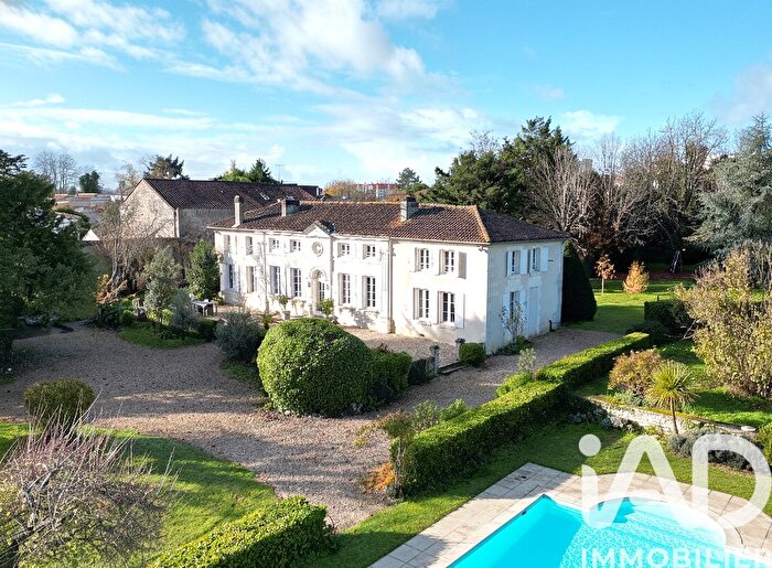 Maison à vendre - Cognac, Crouin - 10 pièces - 6 chambres