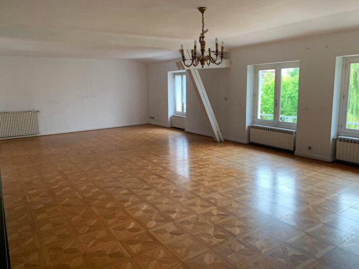 Pont-de-Chéruy : Appartement 5 pièces à louer