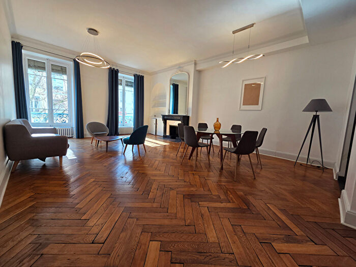 Appartement à louer - Lyon e , Les Brotteaux - 3 pièces - 2 chambres