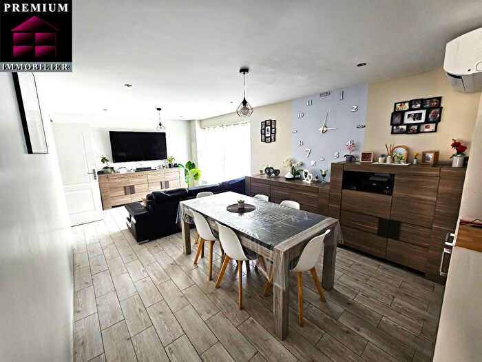 Maison à vendre - Saint-Estève - 6 pièces - 5 chambres