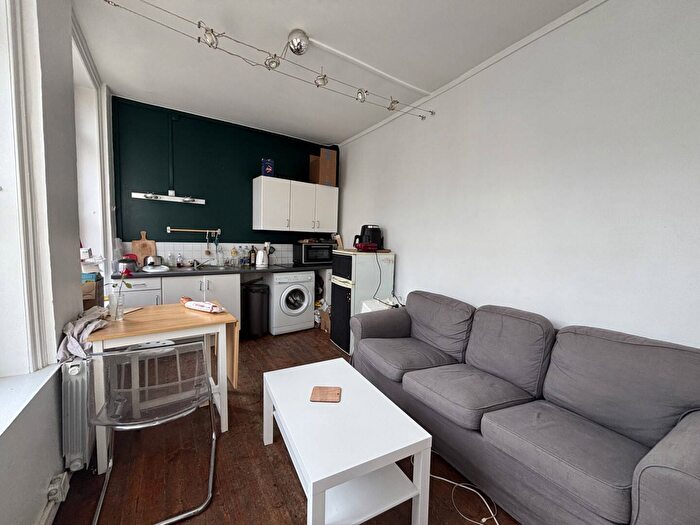 Appartement à louer - Vieux Lille - 3 pièces - 2 chambres