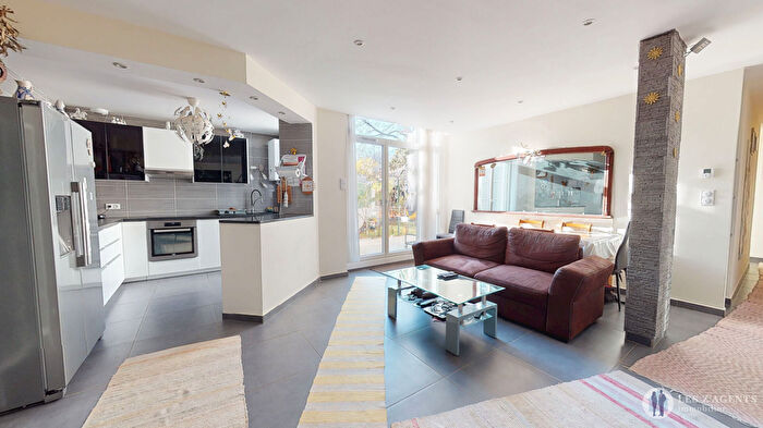 Appartement à vendre - Saint-Martin-dHères, Centre-ville - 3 pièces - 2 chambres