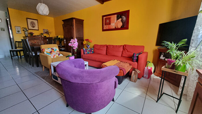 Appartement à vendre - Bourges, Aéroport, Vauvert, Pierrelay, Pissevieille - 4 pièces - 2 chambres