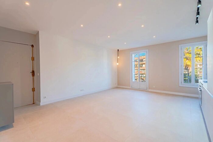 Appartement à vendre - Nice, Libération - 3 pièces - 2 chambres