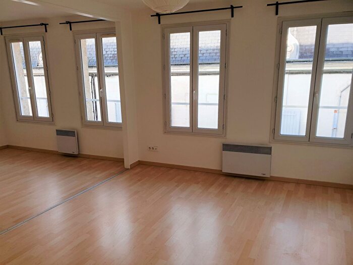 Appartement à louer - Cognac, Centre-ville, Gare - 2 pièces - 1 chambre