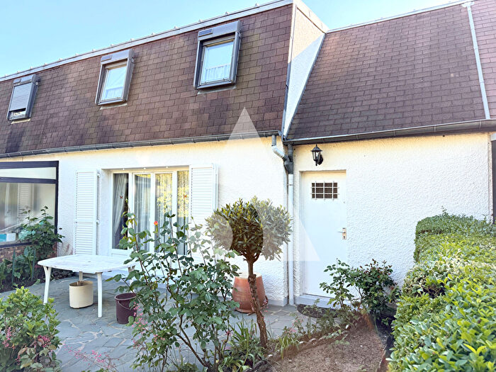 Brétigny-sur-Orge, La Roseraie : Maison 5 pièces à vendre