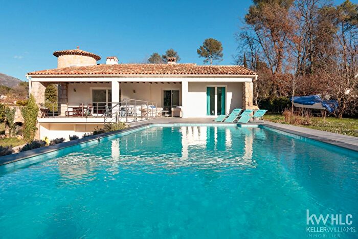 Maison à vendre - Roquefort-les-Pins - 5 pièces - 3 chambres