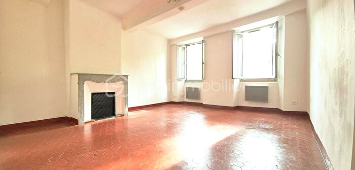 Appartement 2 pièces à Belgentier, à vendre