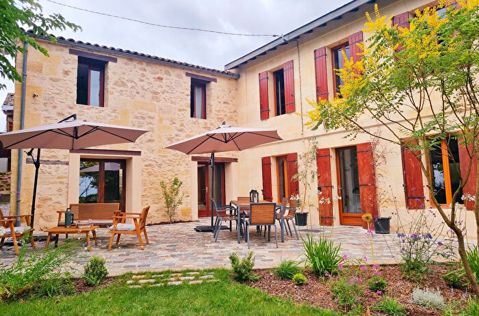 Maison à vendre - Saint-Aubin-de-Branne - 6 pièces - 4 chambres
