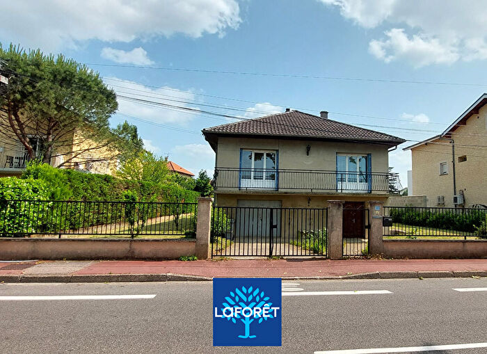 Maison à vendre - Saint-Priest, Revaison - 5 pièces - 4 chambres