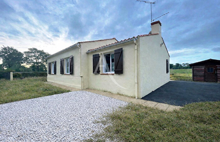 Maison à vendre - Le Fenouiller - 5 pièces - 2 chambres