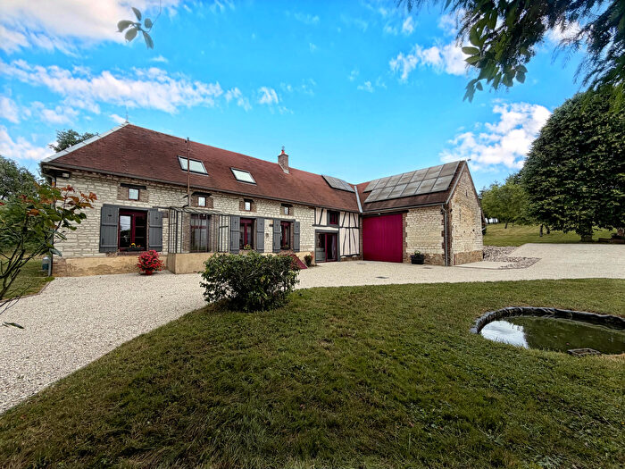 Maison 5 pièces à vendre - Eaux-Puiseaux
