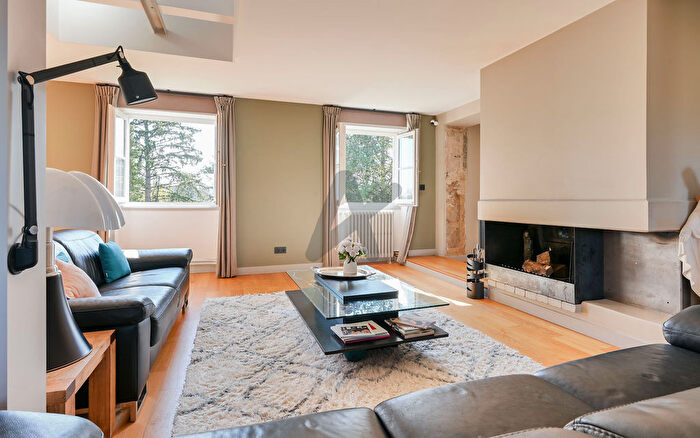 Appartement à vendre - Écully, Les Serres, Vivier - 4 pièces - 3 chambres