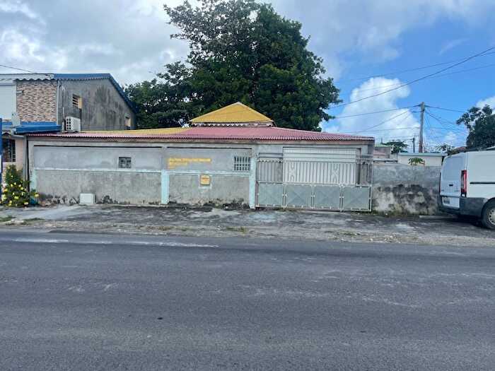 Maison à vendre - Le Moule - 2 pièces - 1 chambre