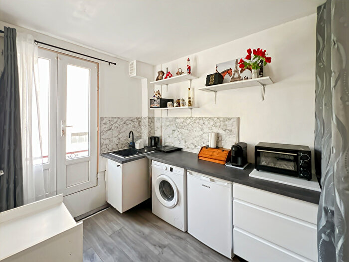 Appartement 1 pièce à vendre à Paris 15ème, Violet, Commerce