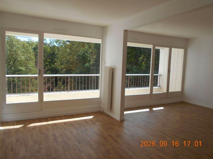 Appartement 3 pièces à louer à Les bords de l'Yerres, Brunoy
