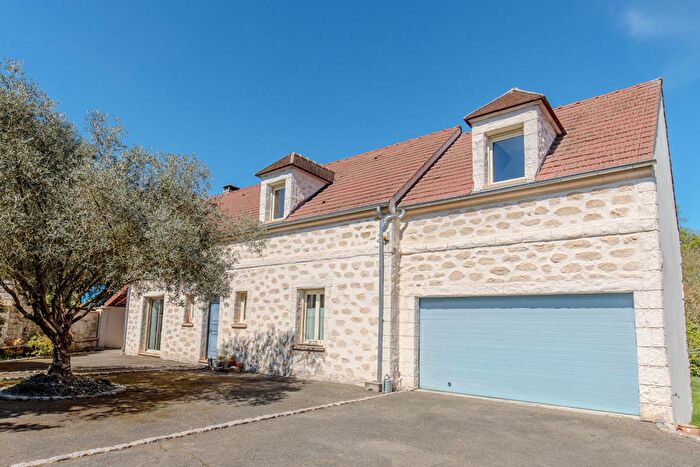 Maison 8 pièces à vendre à Jambville