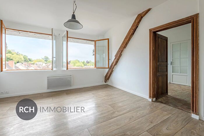 Montfort-lAmaury : Appartement 4 pièces à vendre
