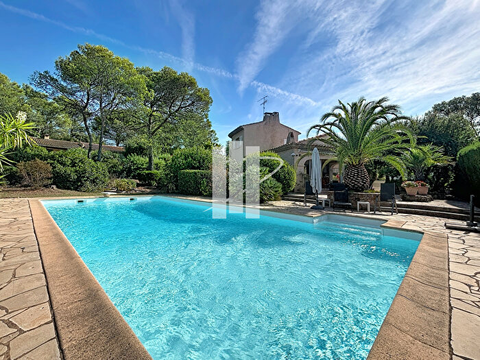 Maison 5 pièces à Saint-Raphaël, Veyssières, à vendre