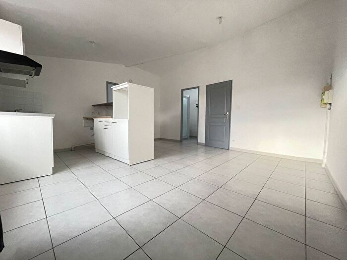 Appartement à louer - Centre Ville, Pézenas - 3 pièces - 2 chambres