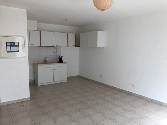 Appartement 2 pièces à Rochefort, Centre-ville, à vendre