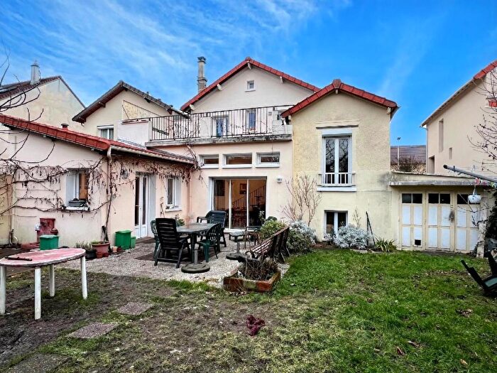 Maison à vendre - Aulnay-sous-Bois, Vieux Pays, Roserai, Bourg - 9 pièces - 5 chambres