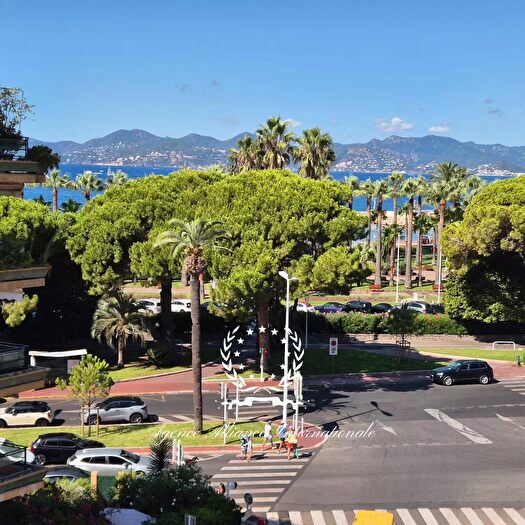 Appartement à vendre - Cannes, Pointe Croisette - 3 pièces - 2 chambres