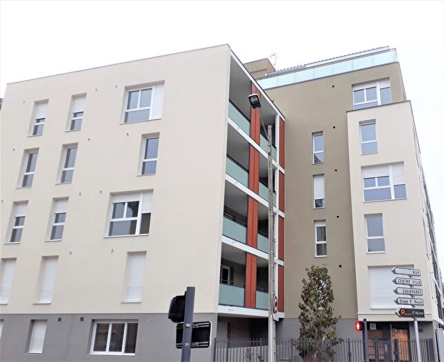 Appartement à louer - Bourgoin-Jallieu, Champaret, Boussieu - 2 pièces - 1 chambre