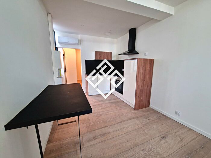 Appartement à vendre - Narbonne, Egassieral - 2 pièces - 1 chambre