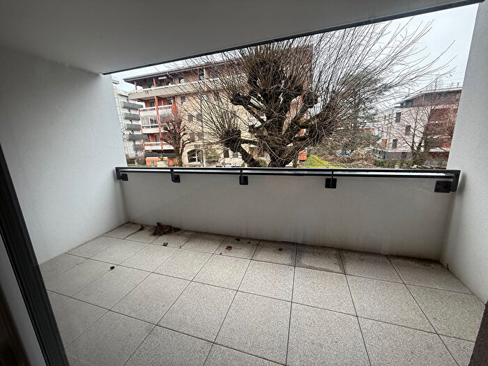 Appartement à louer - Thonon-les-Bains, Est - 3 pièces - 2 chambres