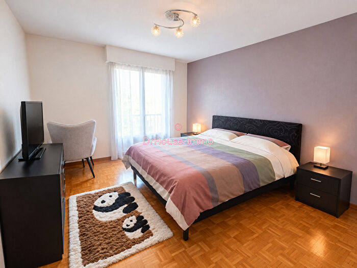 Appartement 4 pièces à vendre à Asnières-sur-Seine, Gresillons, Voltaire