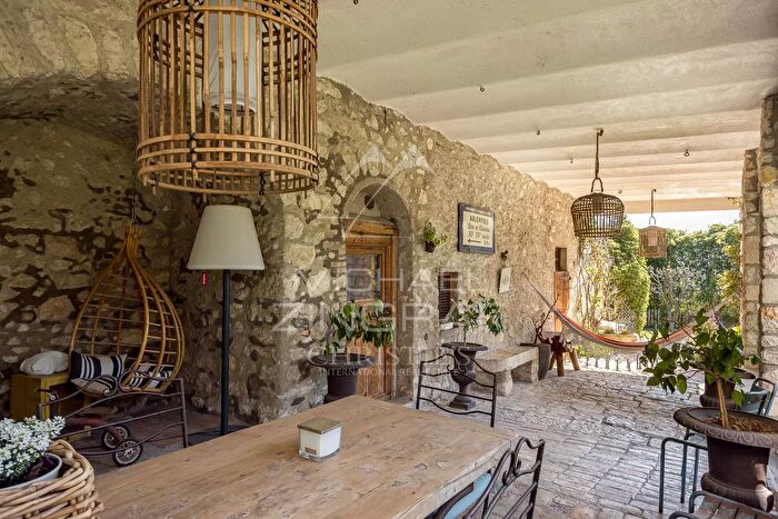 Maison à vendre - La Colle-sur-Loup - 13 pièces - 6 chambres