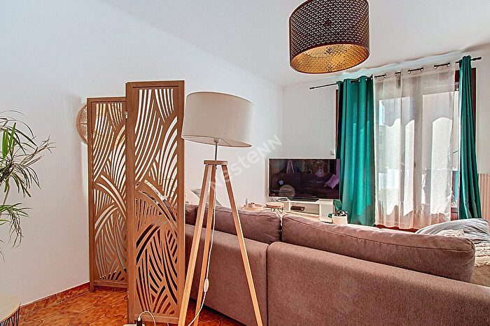 Appartement à louer - Vitrolles - 2 pièces - 1 chambre