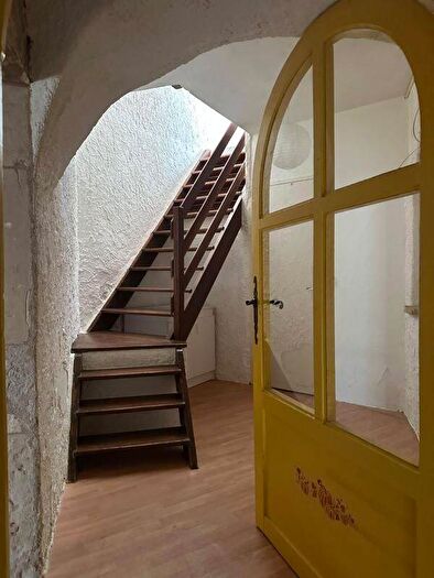 Centre, Saint-Paul-Trois-Châteaux : Appartement 2 pièces à louer