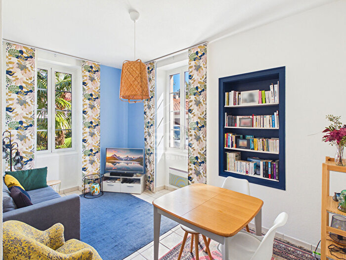 Appartement à vendre - Cambo-les-Bains - 2 pièces - 1 chambre