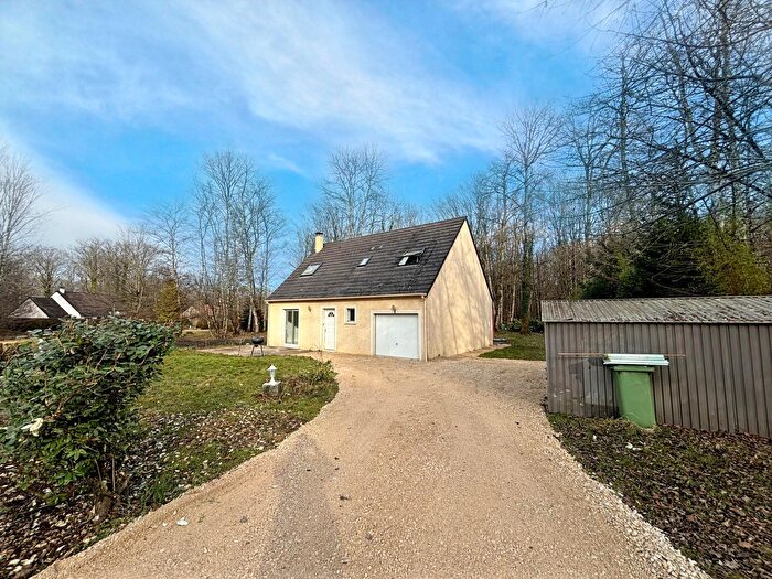 Maison à vendre - Saint-Fargeau - 7 pièces - 5 chambres